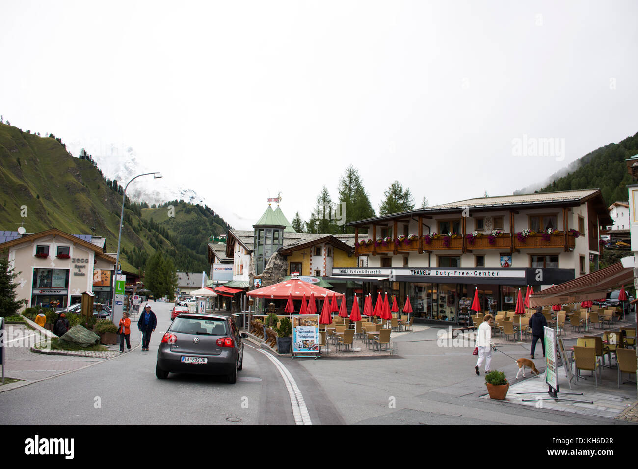 Les voyageurs suisses et la population voyage de repos et de shopping ...