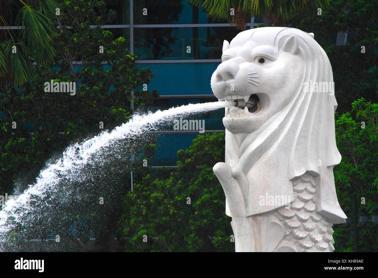 Mouth spitting water Banque de photographies et d’images à haute ...