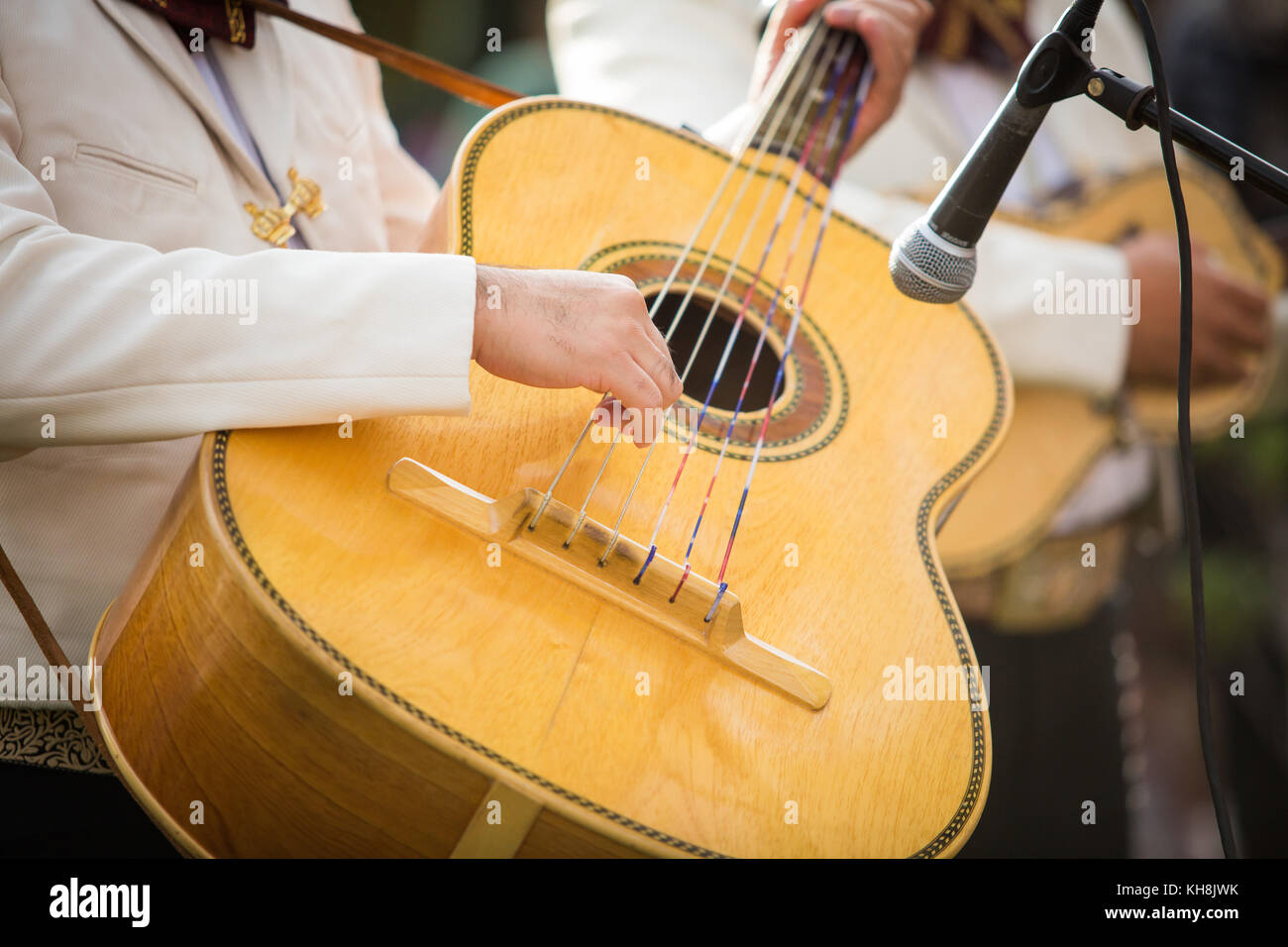 Mariachi guitarrón Banque de photographies et d’images à haute ...