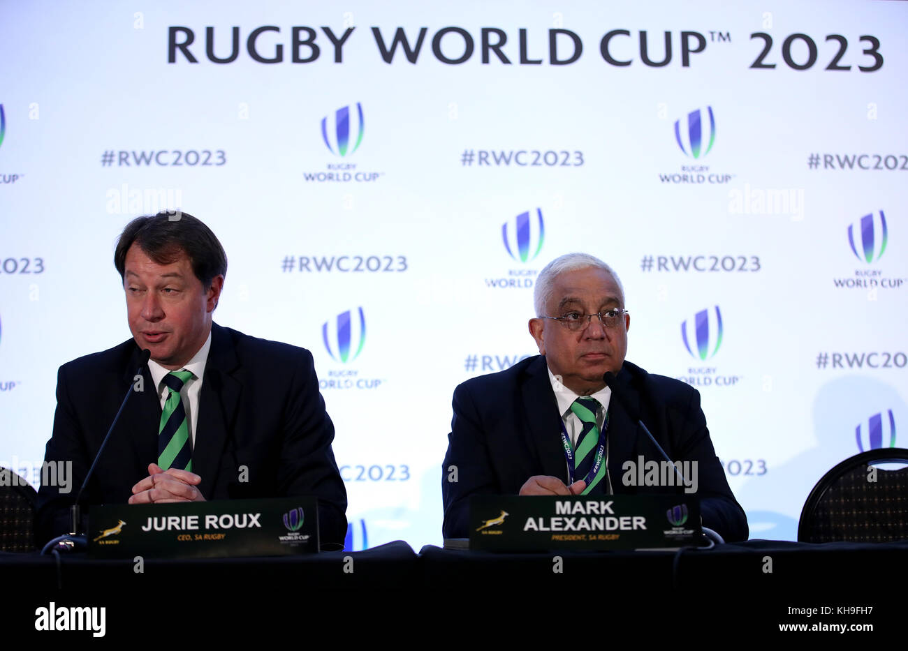 Jurie Roux, Directeur général de sa Rugby (à gauche) et Mark Alexander ...