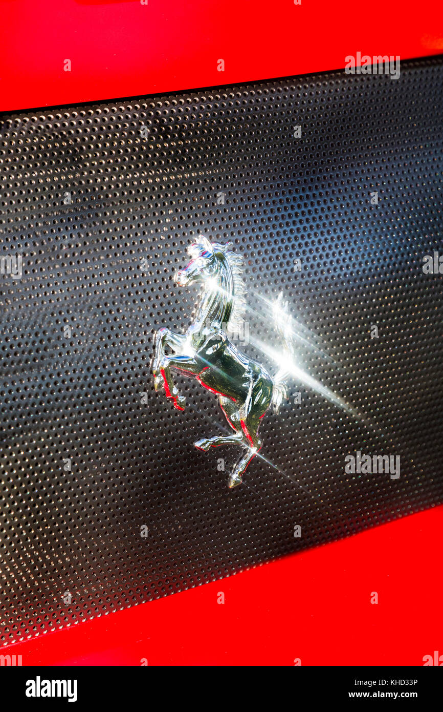 Symbole ferrari Banque de photographies et d’images à haute résolution ...