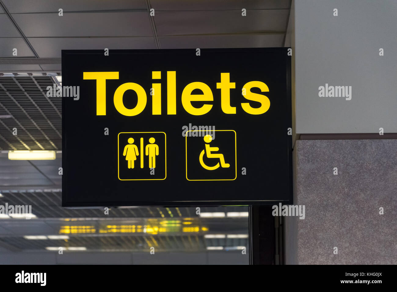 Toilet sign male female and disabled toilets Banque de photographies et ...