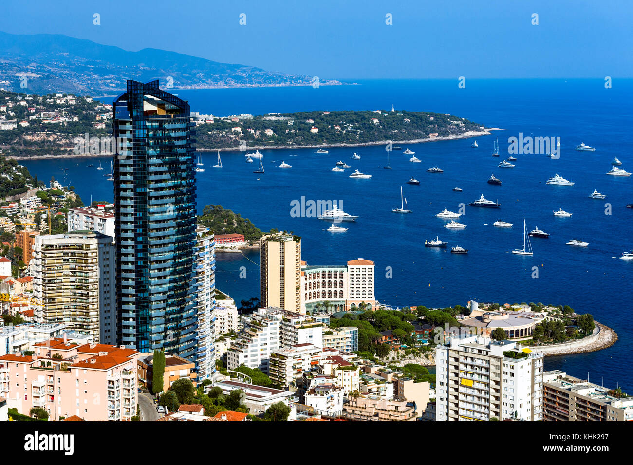 France. Principauté de Monaco (98). Monte Carlo. La tour Odeon et le ...