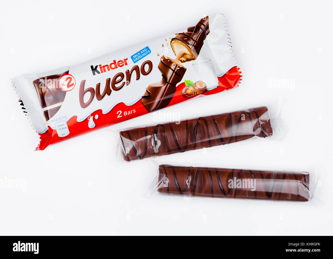 Kinder bueno chocolate candy bar Banque de photographies et d’images à ...