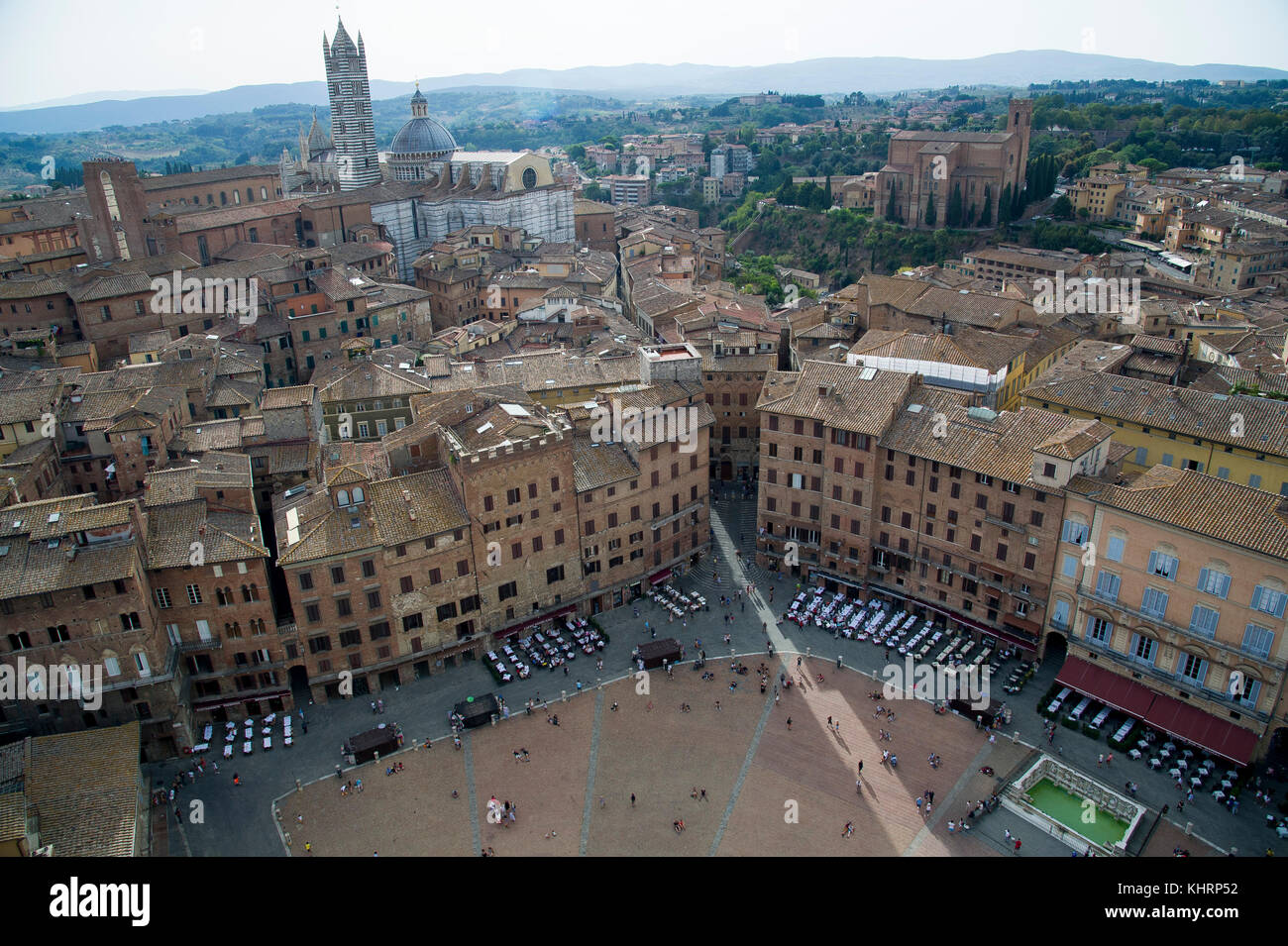 De style roman et gothique italien Cattedrale Metropolitana di Santa ...