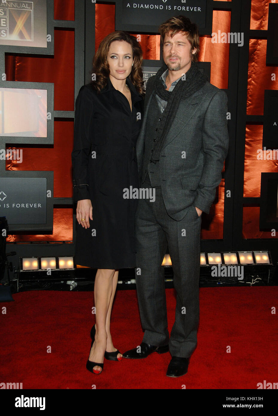 Angelina Jolie et Brad Pitt arrivant à la 13e Conférence annuelle Prix ...