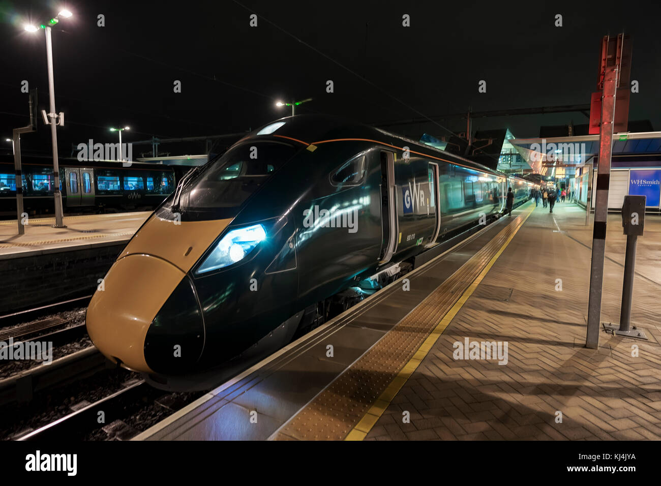 Classe 800 train express interurbain Banque de photographies et d’images à haute résolution - Alamy