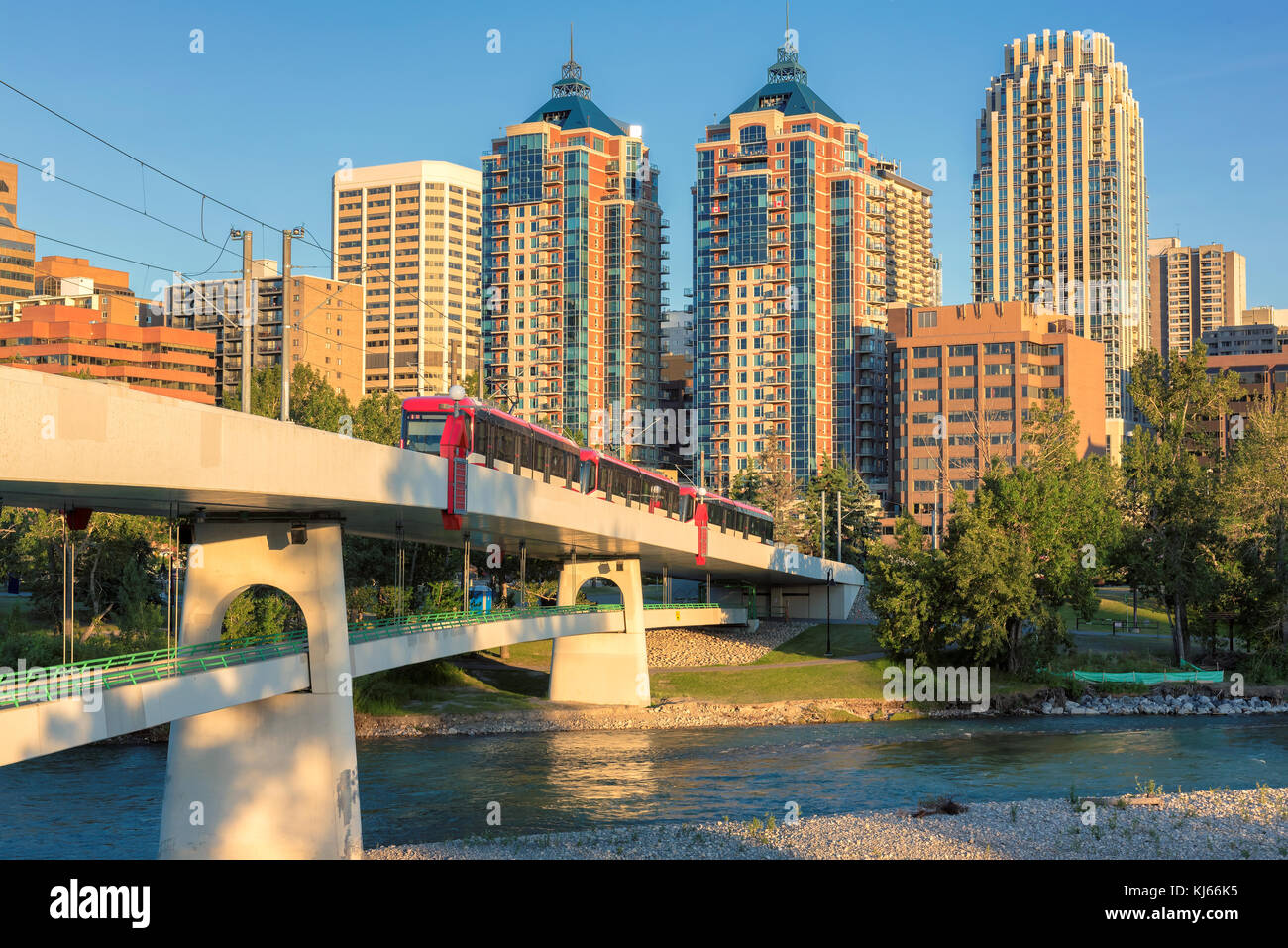 Pont de la paix calgary skyline architecture de paysage urbain Banque ...