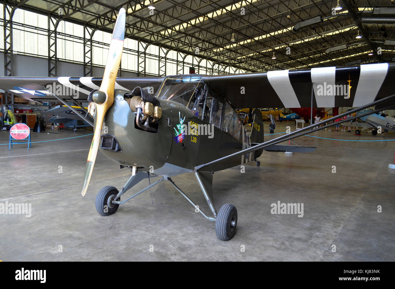 Piper cub Banque de photographies et d’images à haute résolution - Alamy