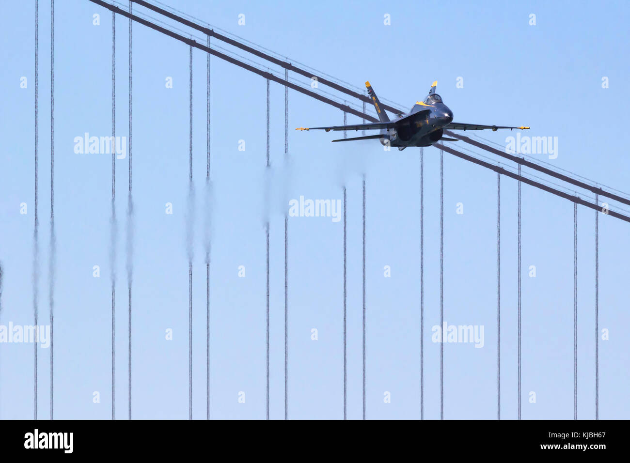 Ange bleu et pont de la porte d'or Banque de photographies et d’images ...