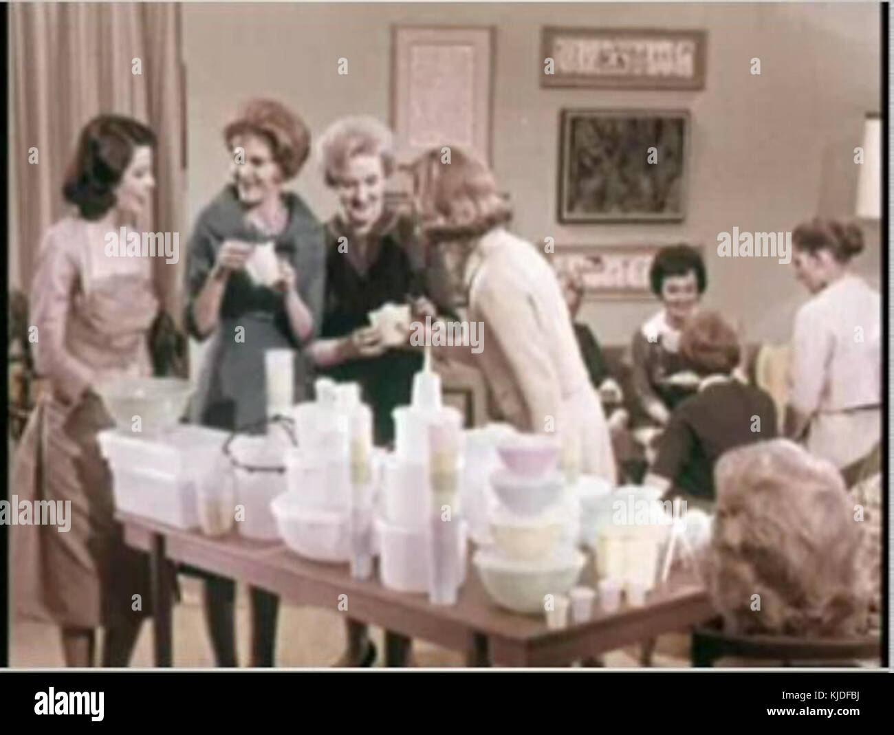 Tupperware party Banque de photographies et d’images à haute résolution ...