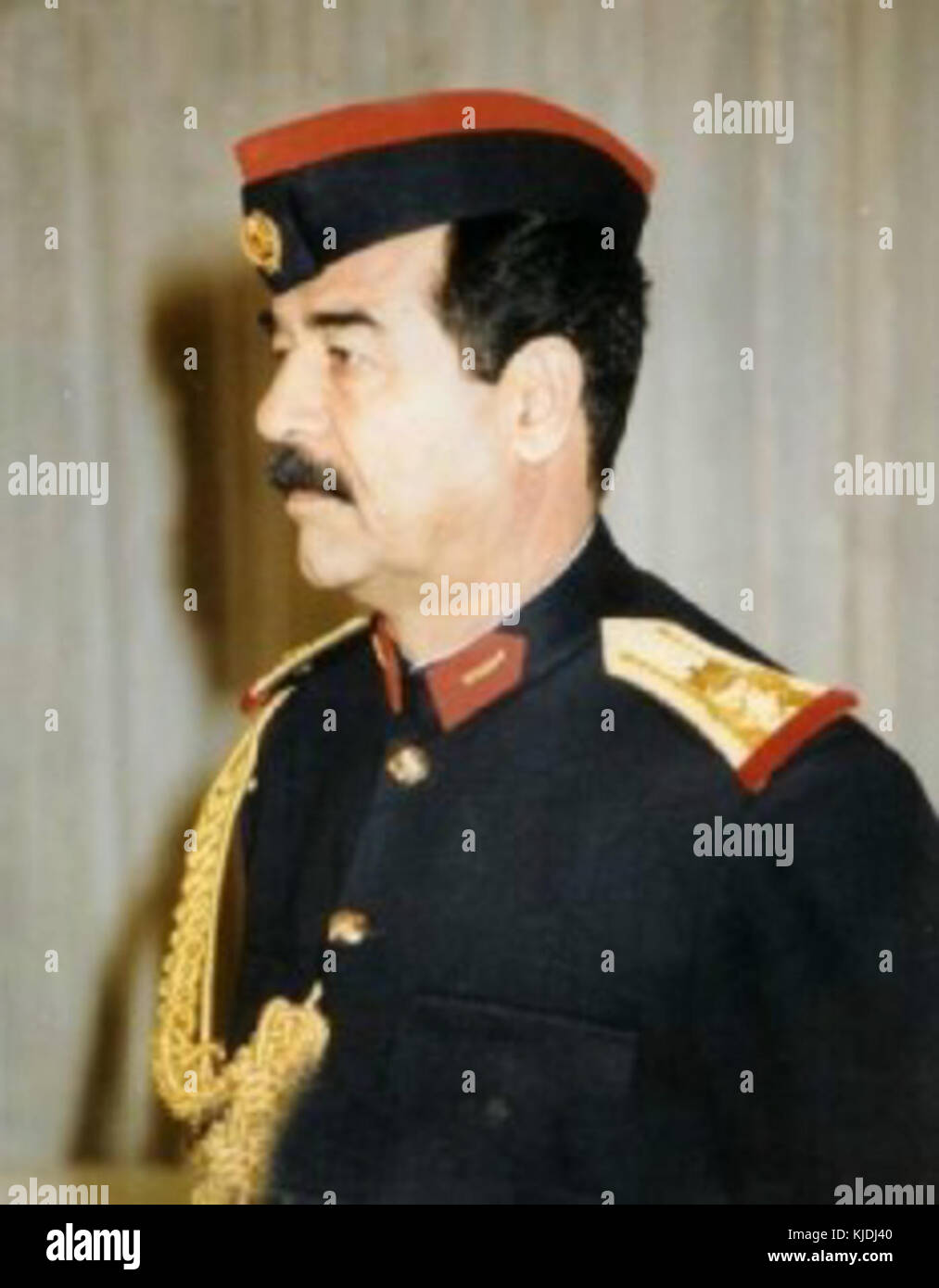 Saddam Hussein uniforme de service Photo Stock - Alamy