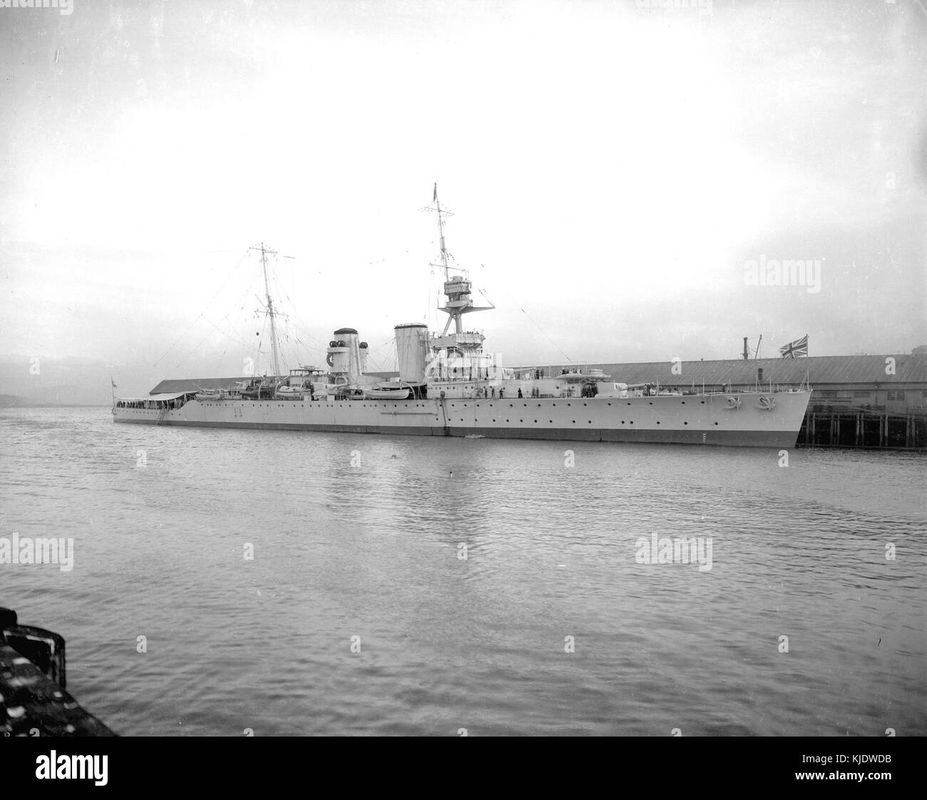 Hms raleigh Banque de photographies et d’images à haute résolution - Alamy