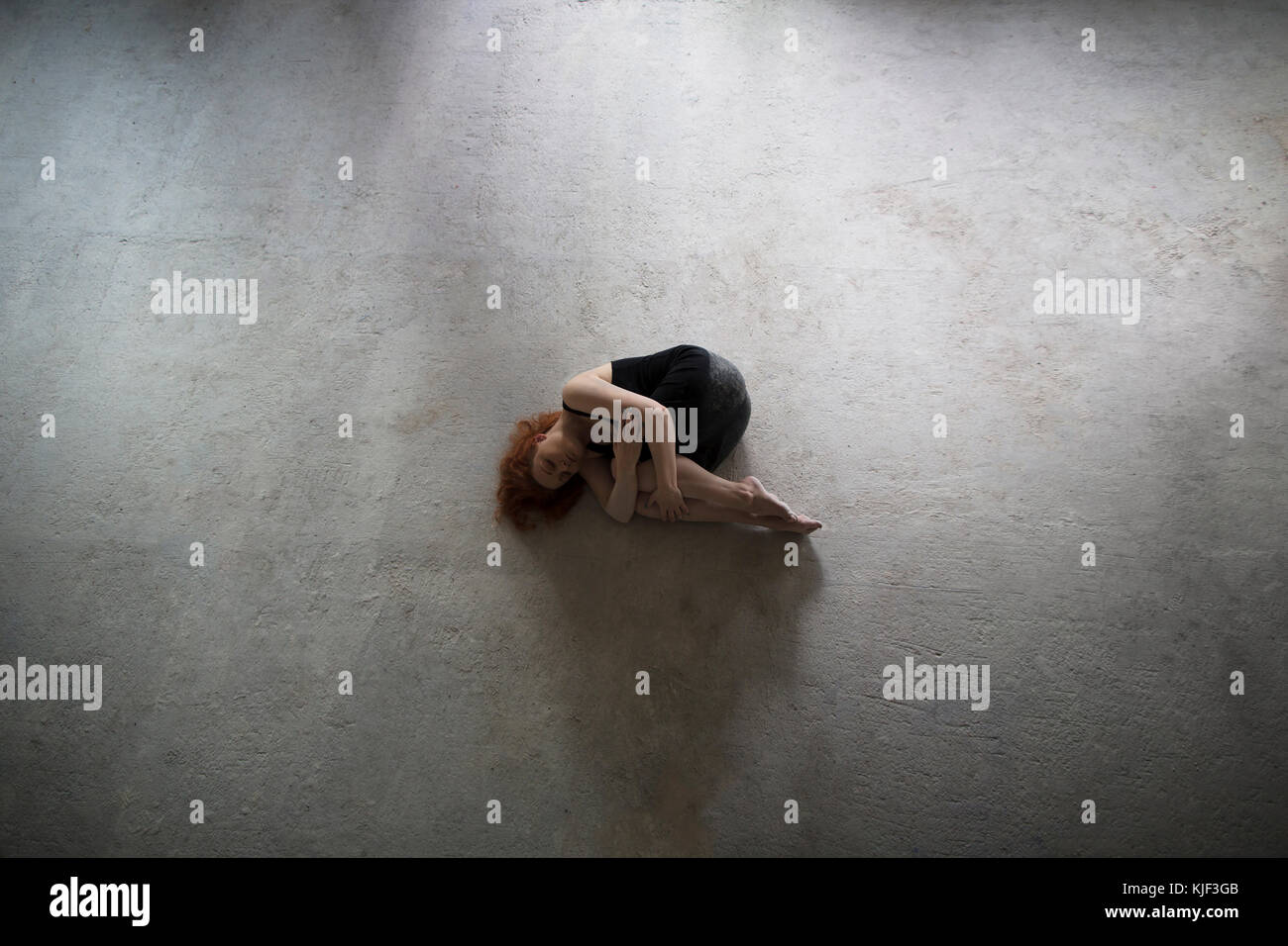 Position fœtale Banque de photographies et d’images à haute résolution ...