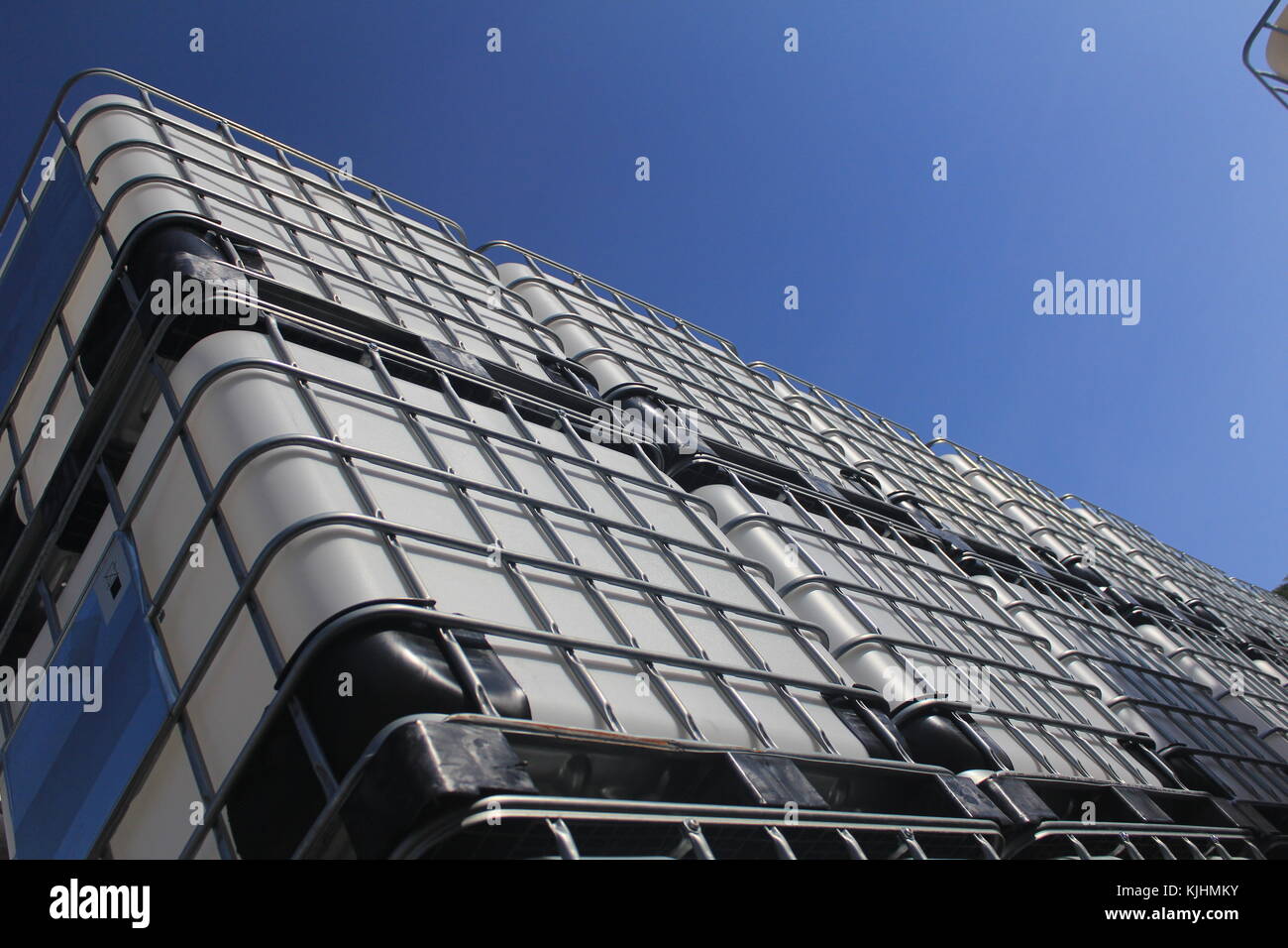 Ibc container Banque de photographies et d’images à haute résolution ...