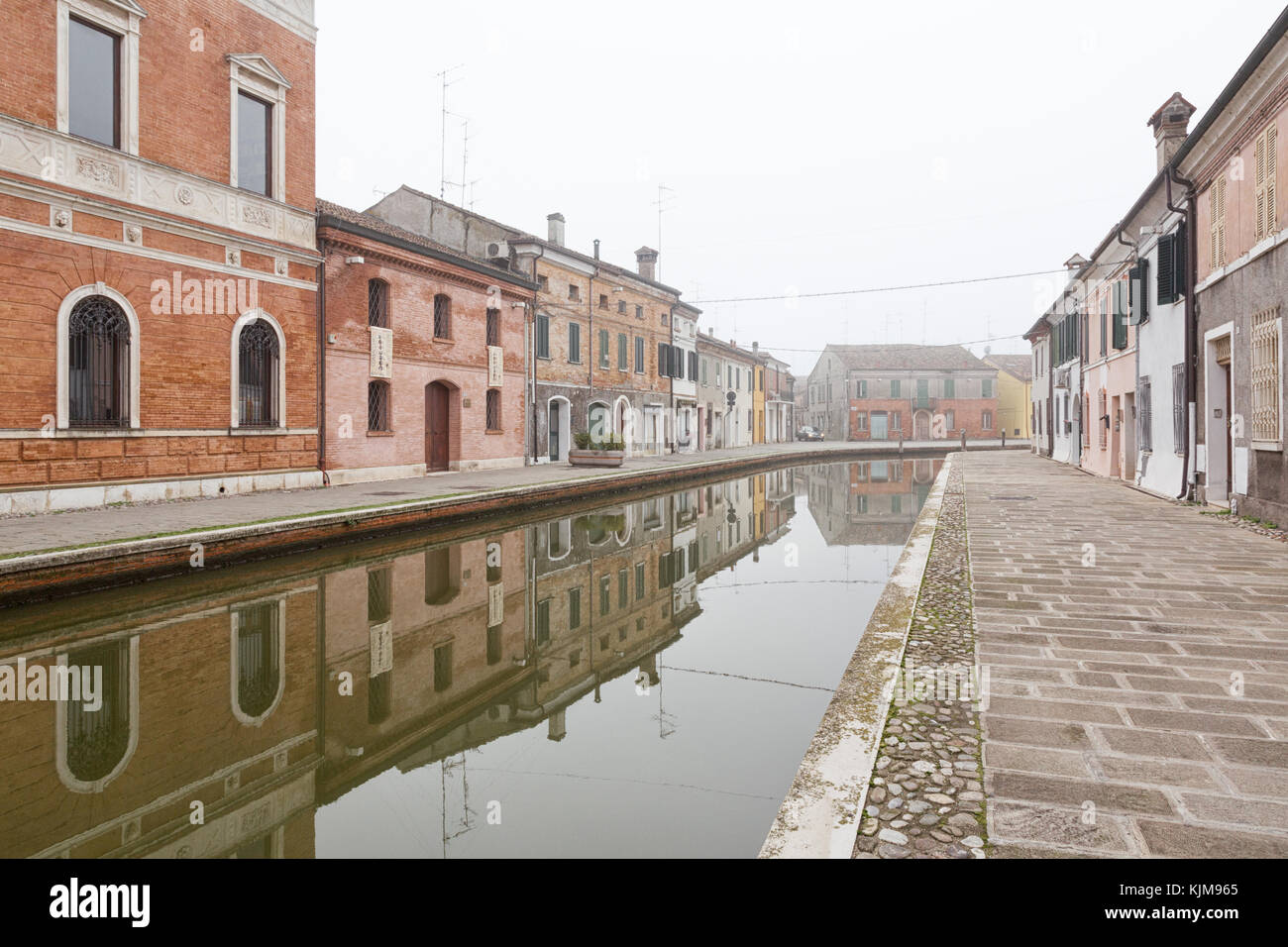 Comacchio (Italie) - caractéristique et fascinante ville historique ...