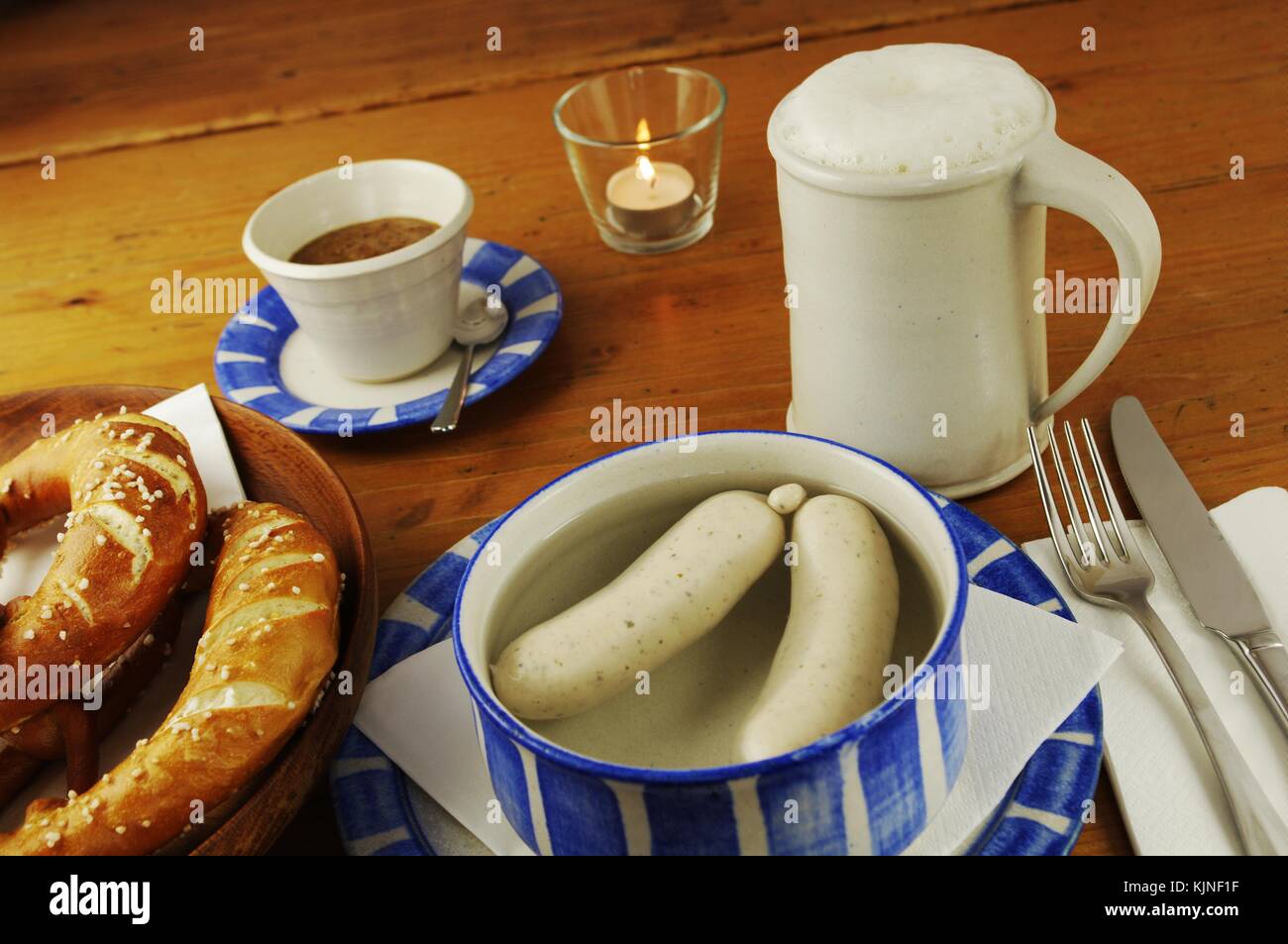 Repas typiquement allemand Banque de photographies et d’images à haute ...