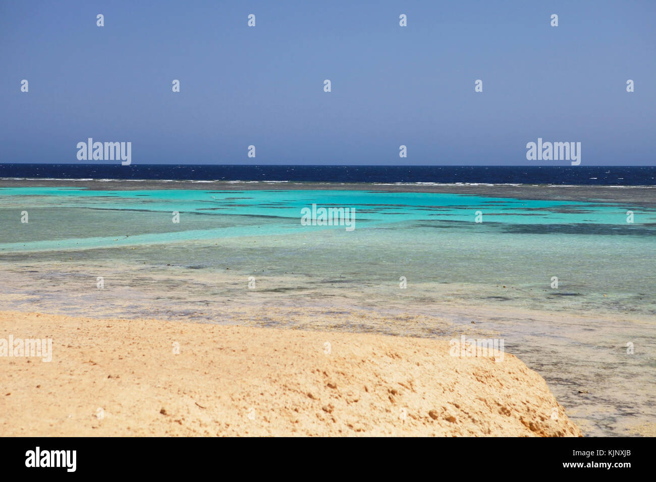 Mer rouge egypte soleil eau parasol ciel Banque de photographies et d ...