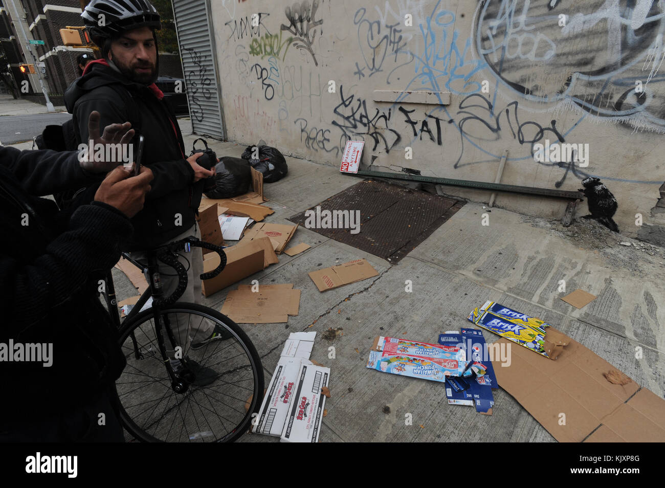 Identity revealed banksys real name is paul horner Banque de ...