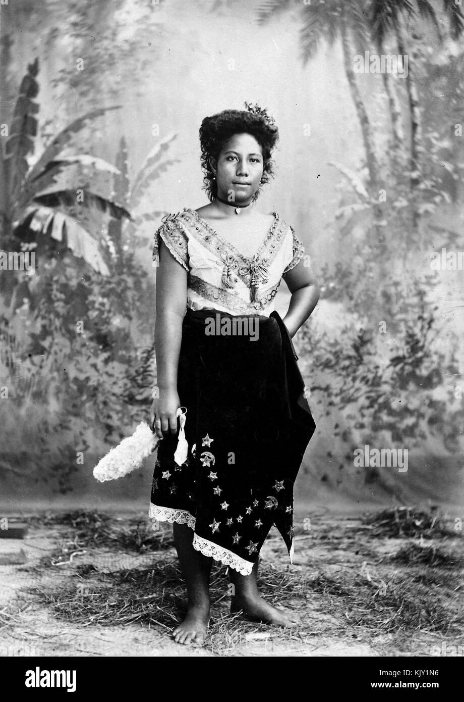 Suenga, une jeune femme samoane, ca. 1880 1900 Photo Stock - Alamy
