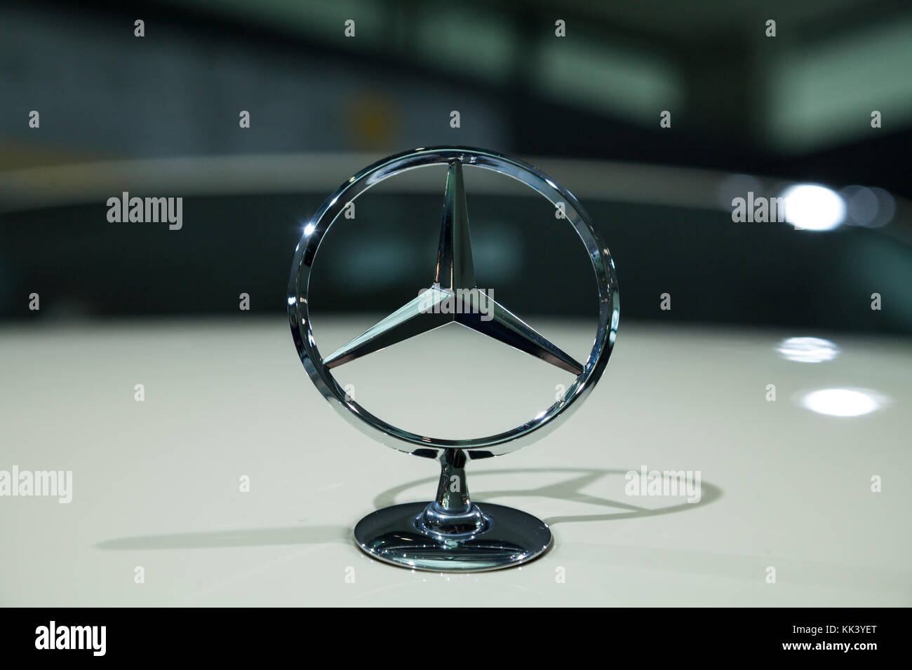 Mercedes star Banque de photographies et d’images à haute résolution ...