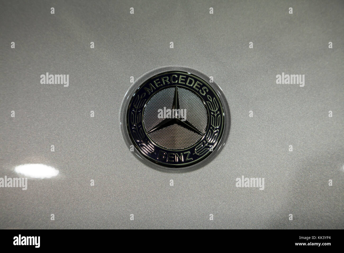 Mercedes star Banque de photographies et d’images à haute résolution ...
