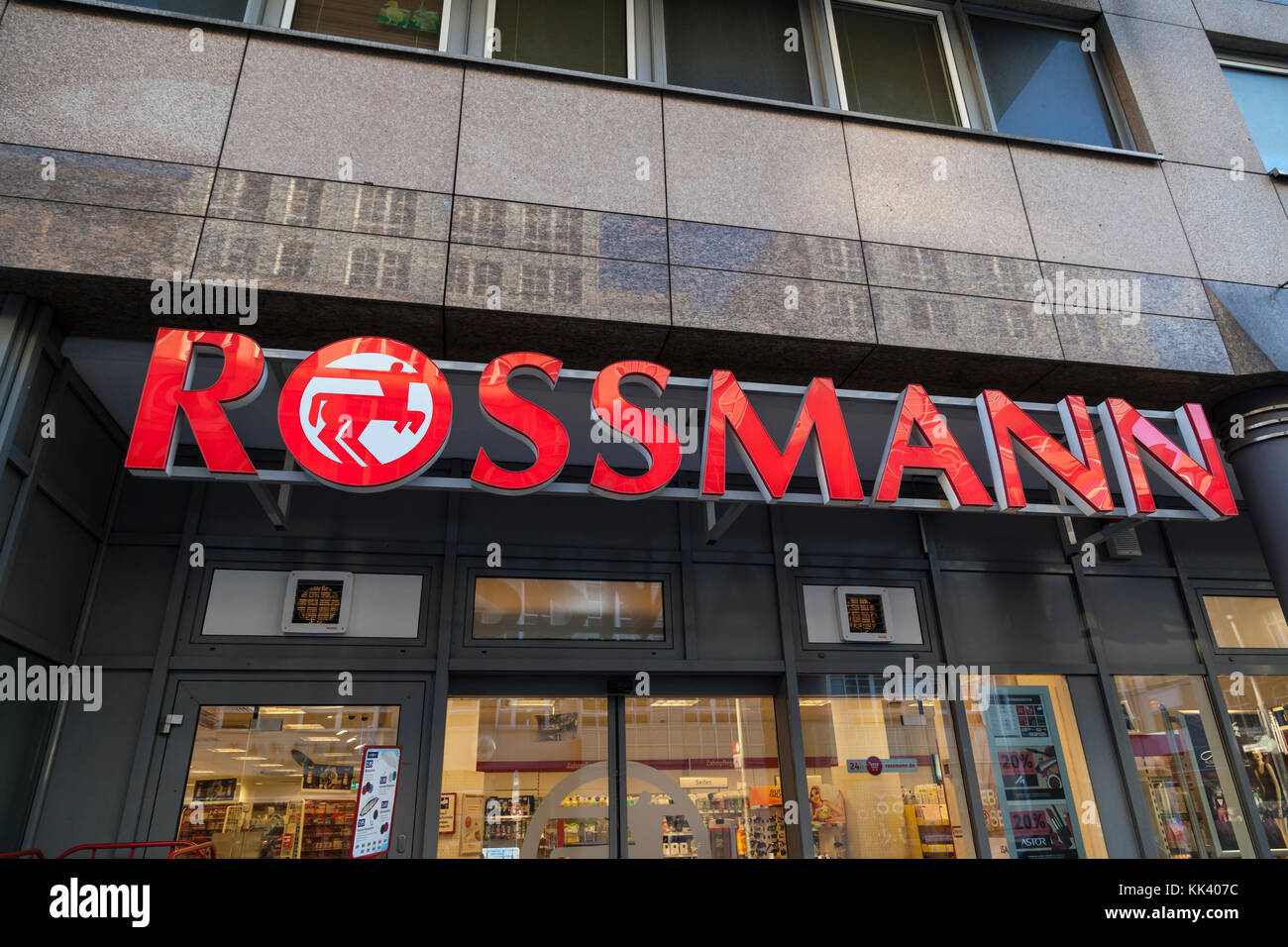 Logo Rossmann Banque d'image et photos - Alamy