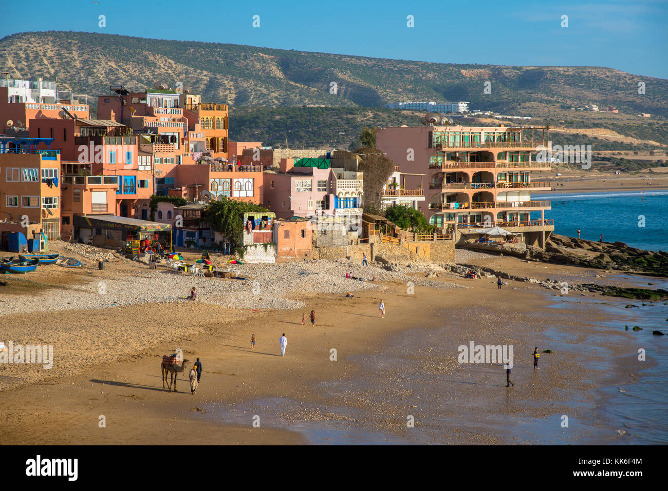 Taghazout bay morocco beach Banque de photographies et d’images à haute ...