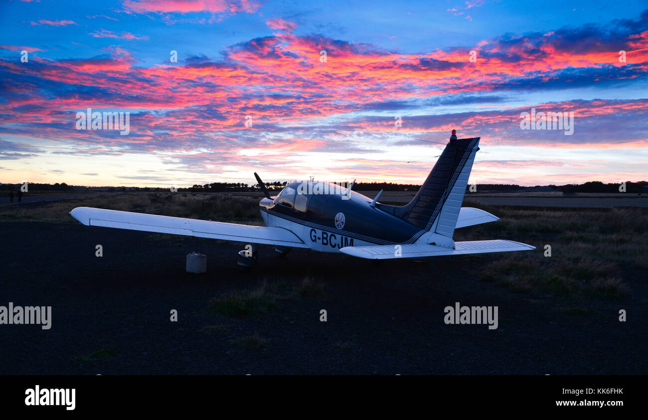 Piper pa 28 140 Banque de photographies et d’images à haute résolution ...