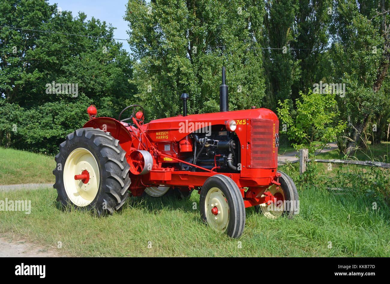 Massey harris tractor Banque de photographies et d’images à haute ...