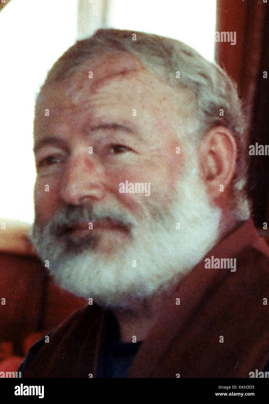 Cette image montre Ernest Hemingway, écrivain américain emblématique ...