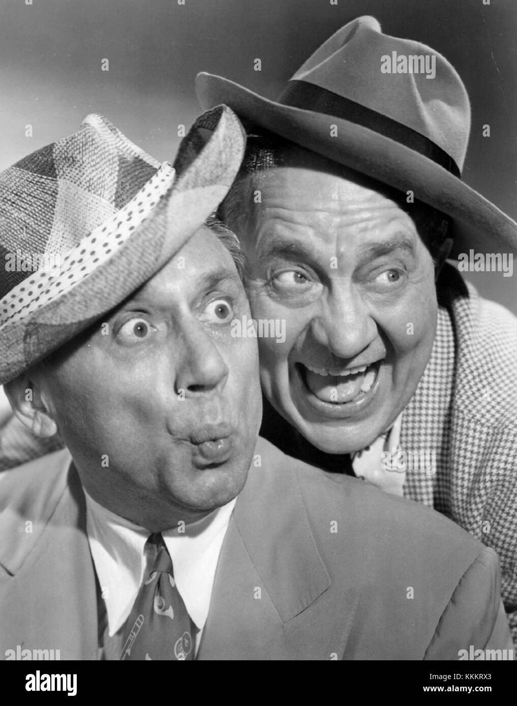 Olsen and Johnson est un duo américain de comédie connu pour ses ...