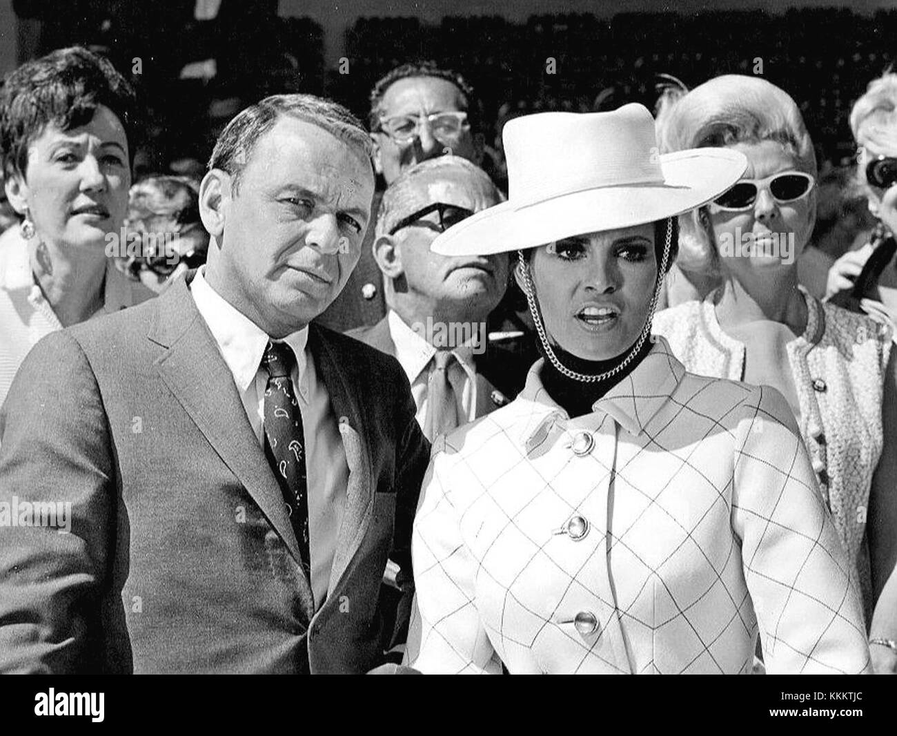 Raquel welch raquel welch raquel Banque de photographies et d’images à ...