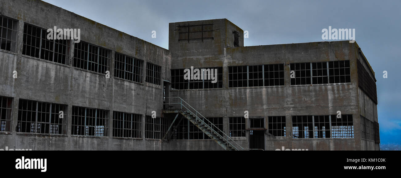 Run down prison Banque de photographies et d’images à haute résolution ...