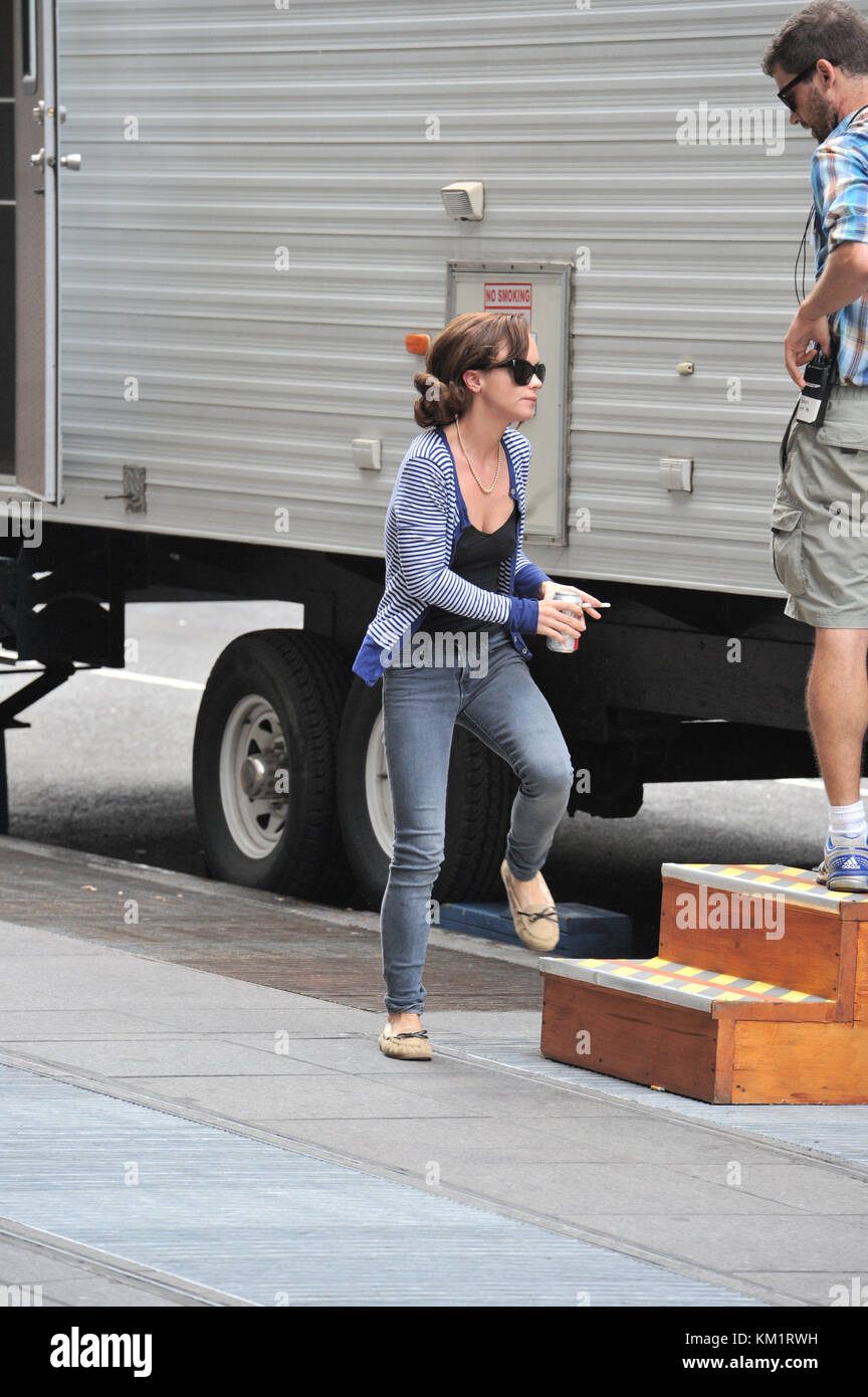 NEW YORK, NY - SEPTEMBRE 27 : l'actrice Christina Ricci tient une ...