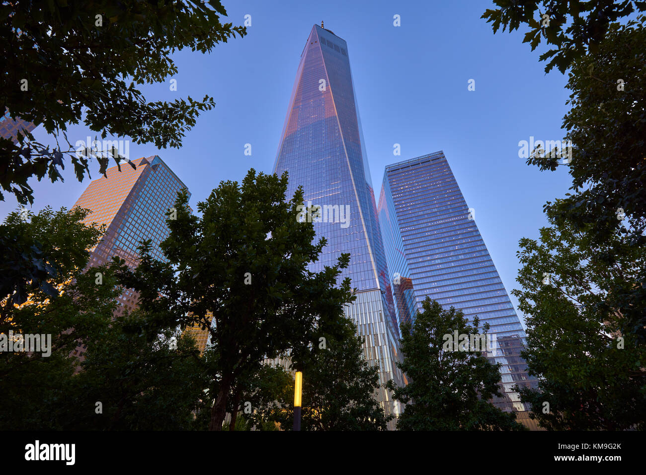 One World Trade Center et 7 gratte-ciels du WTC au crépuscule de ...
