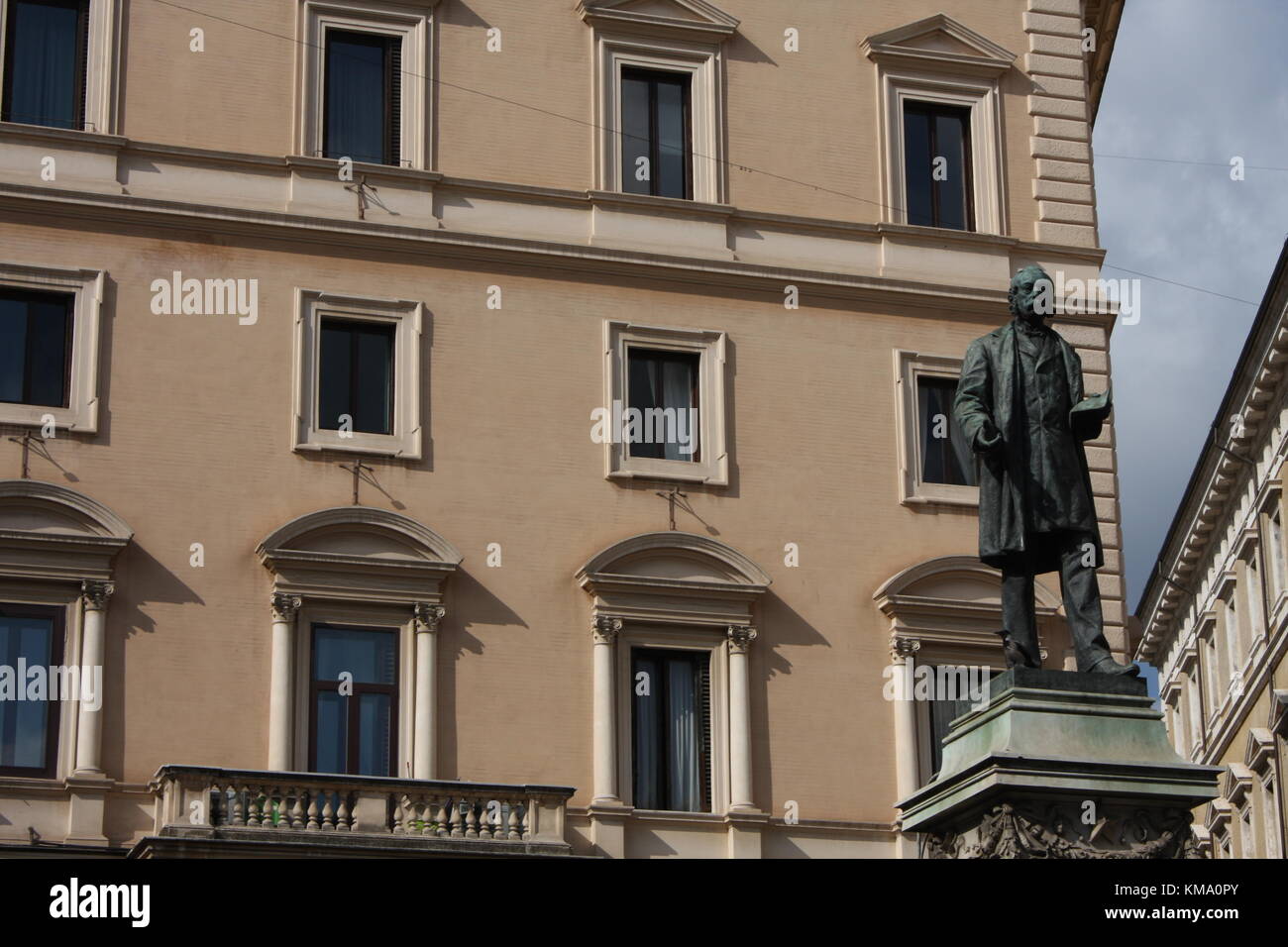 Marco minghetti statue Banque de photographies et d’images à haute ...