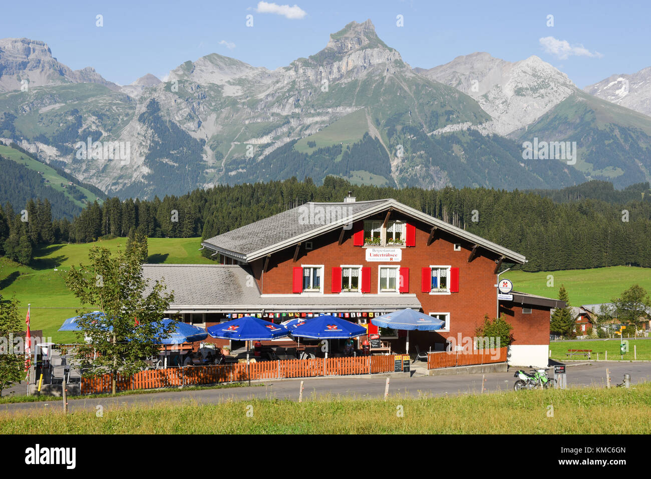 Le restaurant chalet alpina Banque de photographies et d’images à haute ...