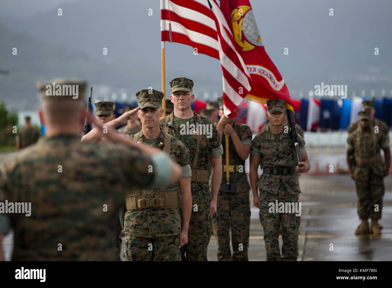 Le Maj. David J. Bachta, commandant des troupes de l'escadron d ...