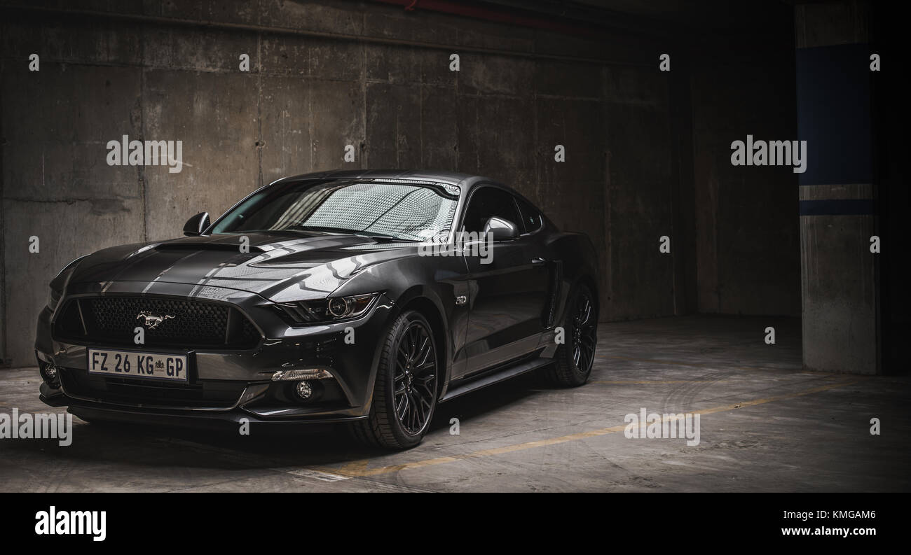 Ford gt mustang v8 Banque de photographies et d’images à haute résolution - Alamy