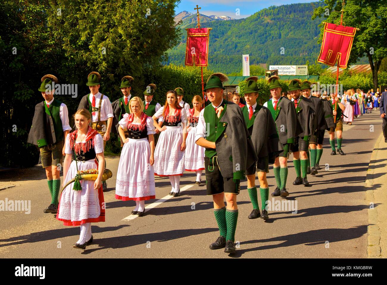Costume traditionnel autrichien Banque de photographies et d’images à ...