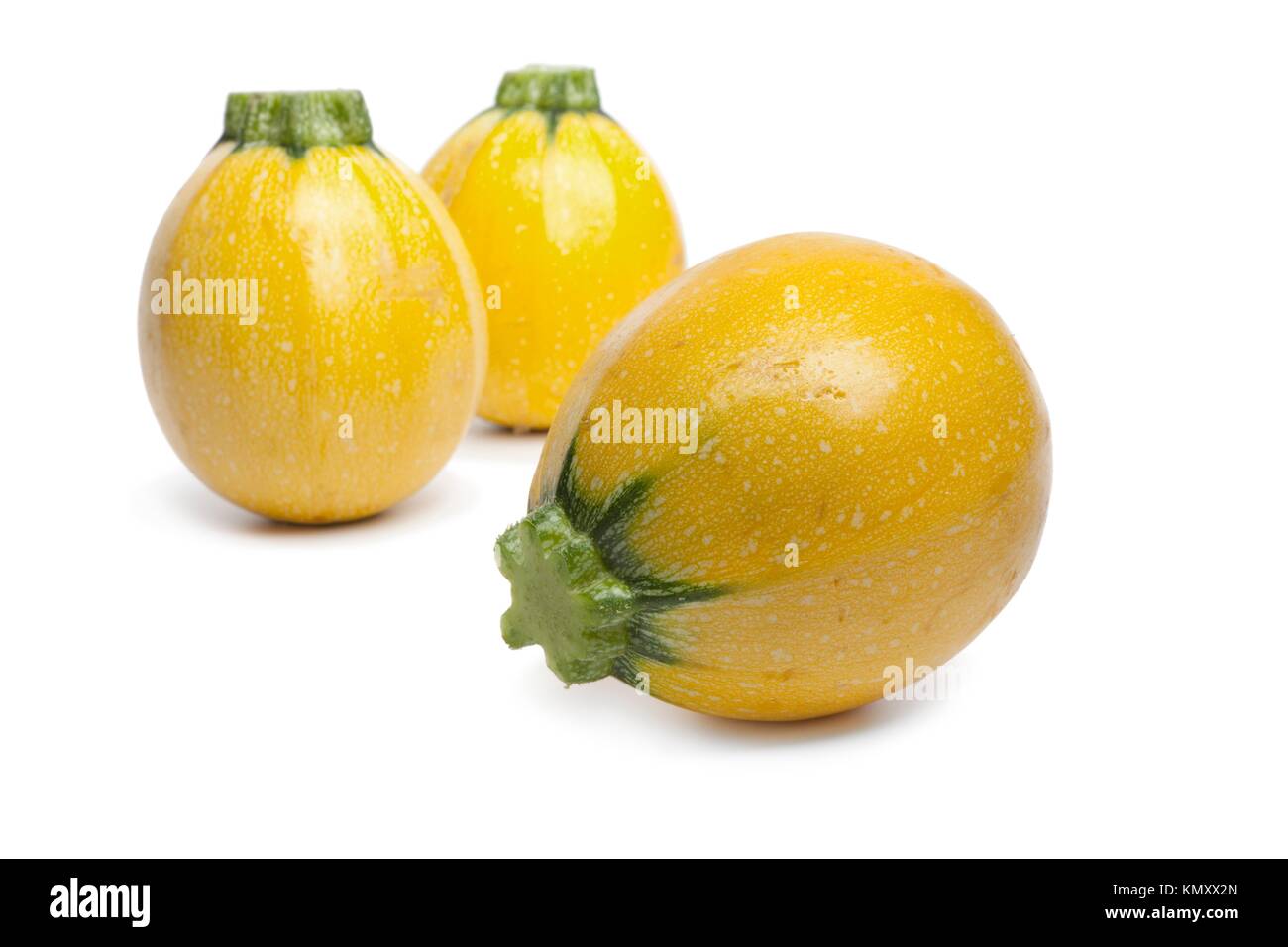 Courgette ronde jaune Banque d'images détourées - Alamy