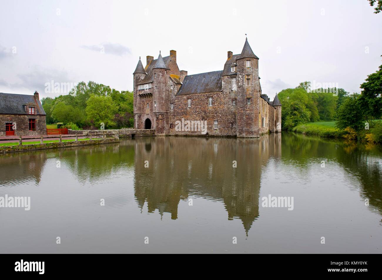 Chateau de trecesson Banque de photographies et d’images à haute ...