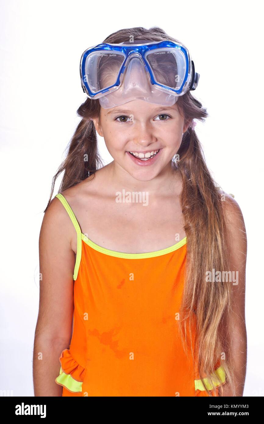 Fille de 8 ans maillot de bain Banque de photographies et d’images à ...
