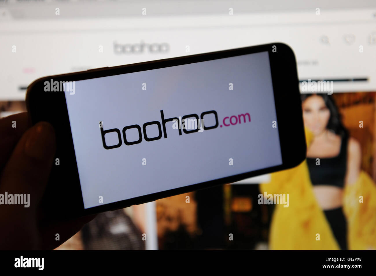 Boohoo logo Banque de photographies et d’images à haute résolution - Alamy