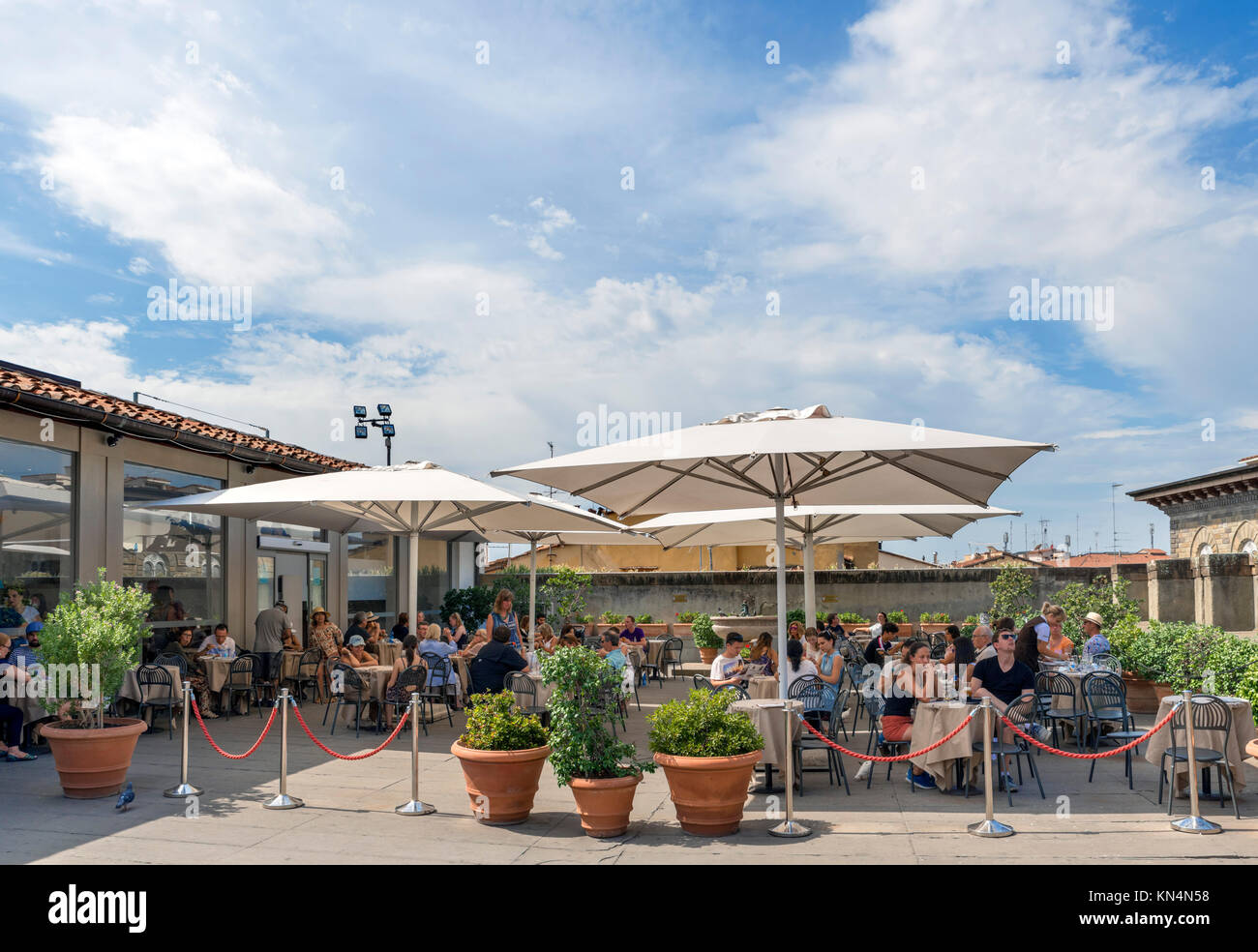 Café sur le toit de la Galerie des Offices, Florence, Italie Photo ...