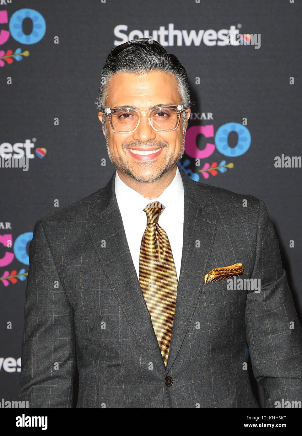 La première américaine de Disney-Pixar's 'Coco' Avec : Jaime Camil Où ...