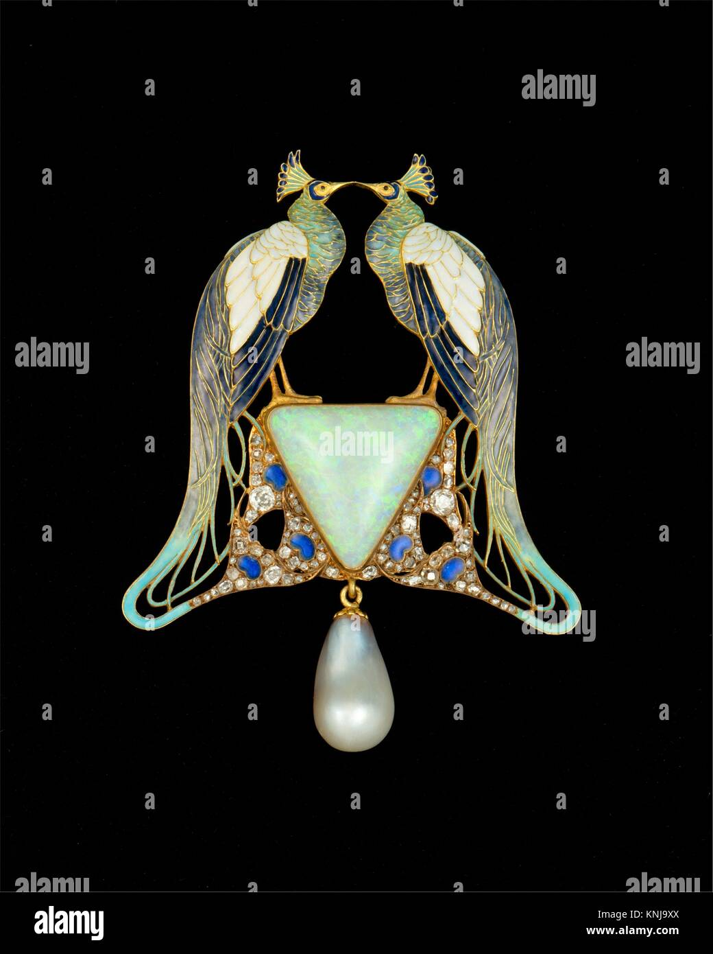 Paon opale Banque de photographies et d’images à haute résolution - Alamy