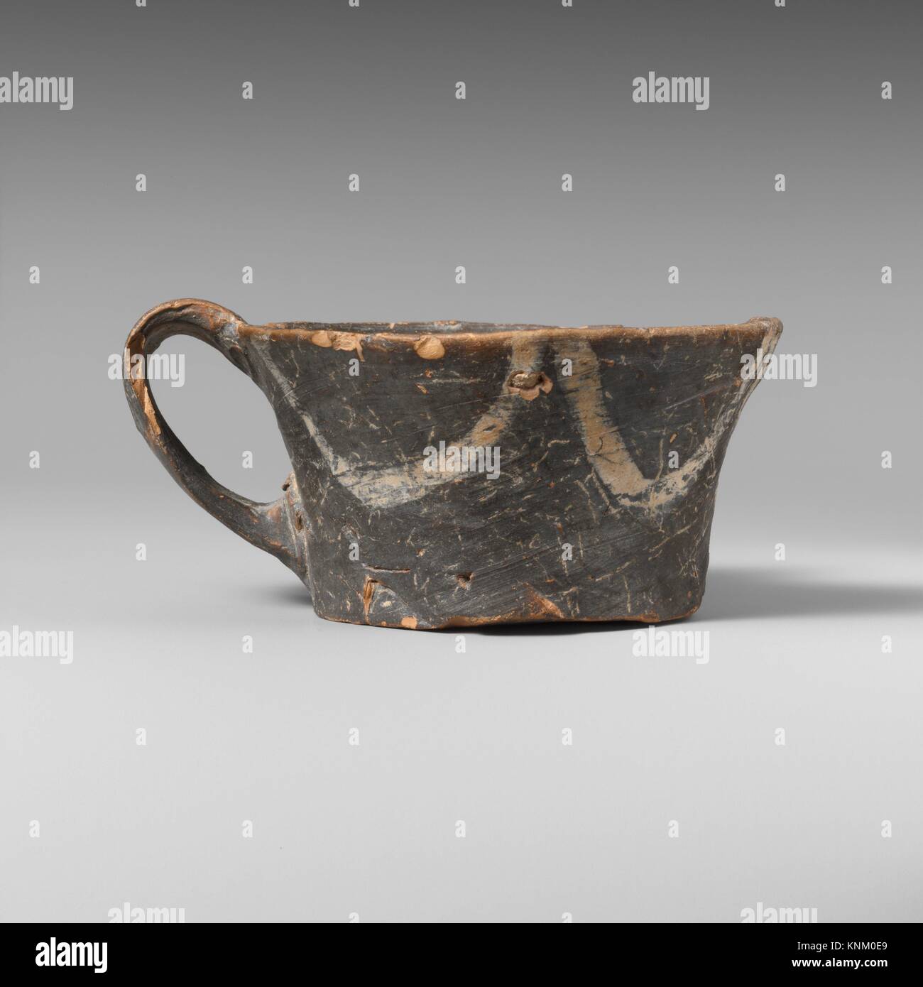 Coupe droite en terre cuite Banque de photographies et d’images à haute ...