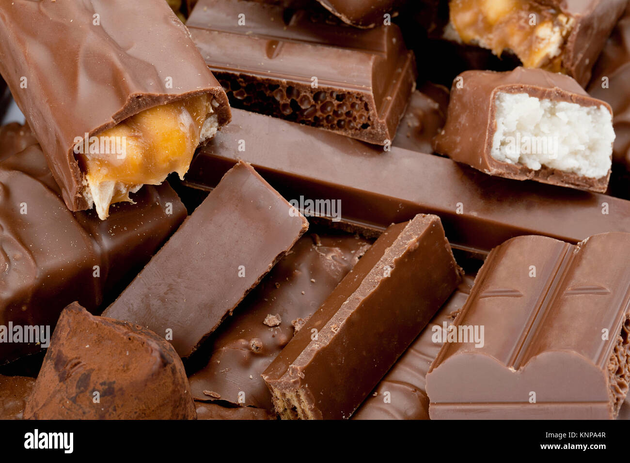 Gaufrette au riz croustillant au chocolat noir Banque de photographies ...